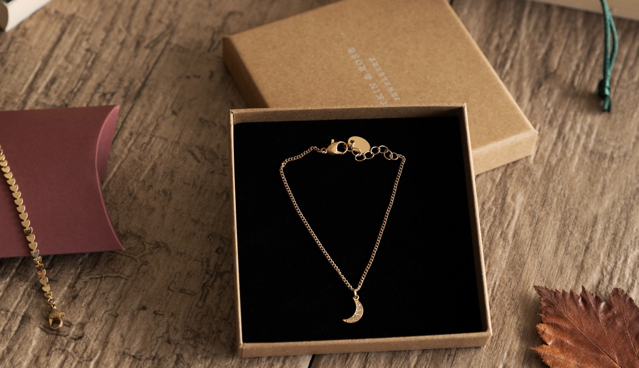 Nature to nostalgia: Spice up your packaging this autumn | Tiny Box Maker